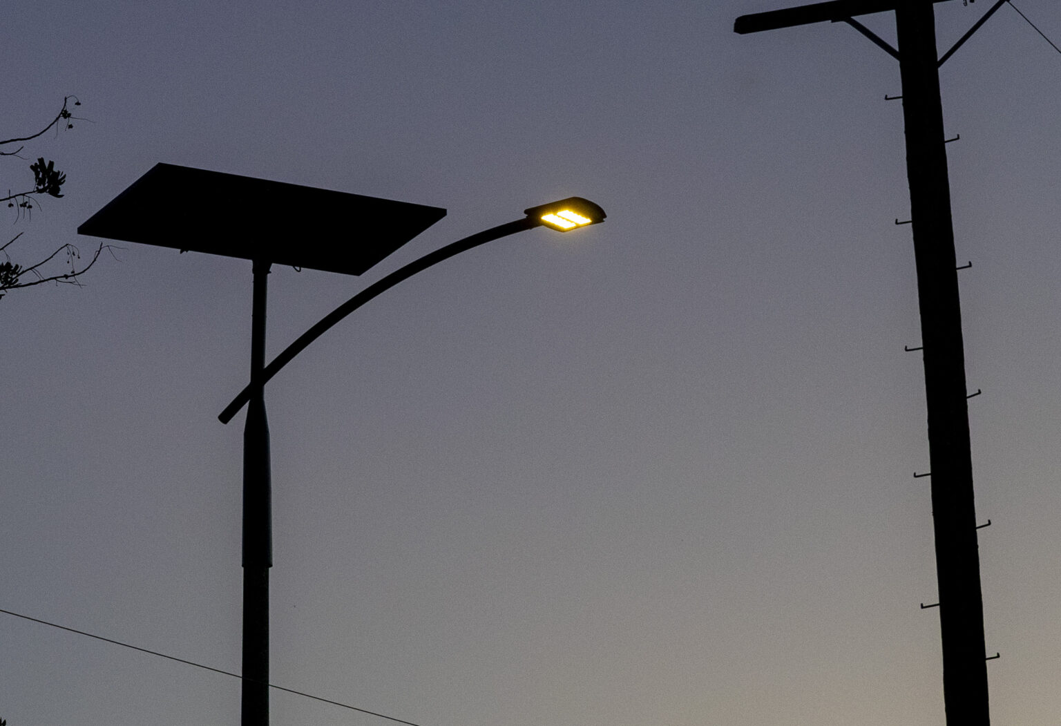 Mayor Bass Launches Historic Solar Street Light Initiative – Hollywood ...